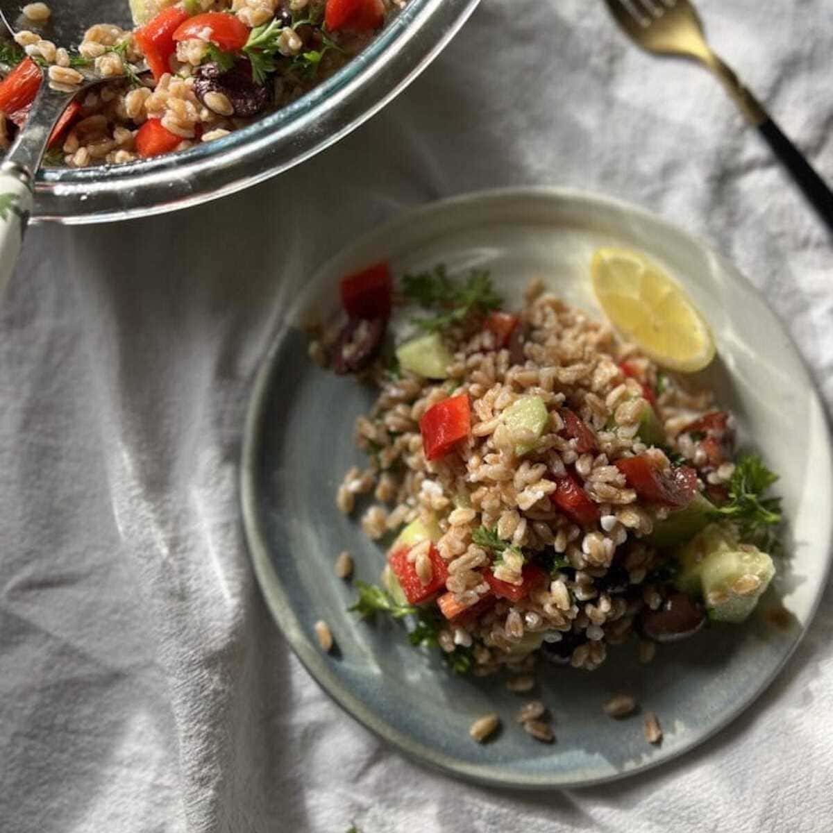 Mediterranean Farro Salad - Naturallie Plant-Based