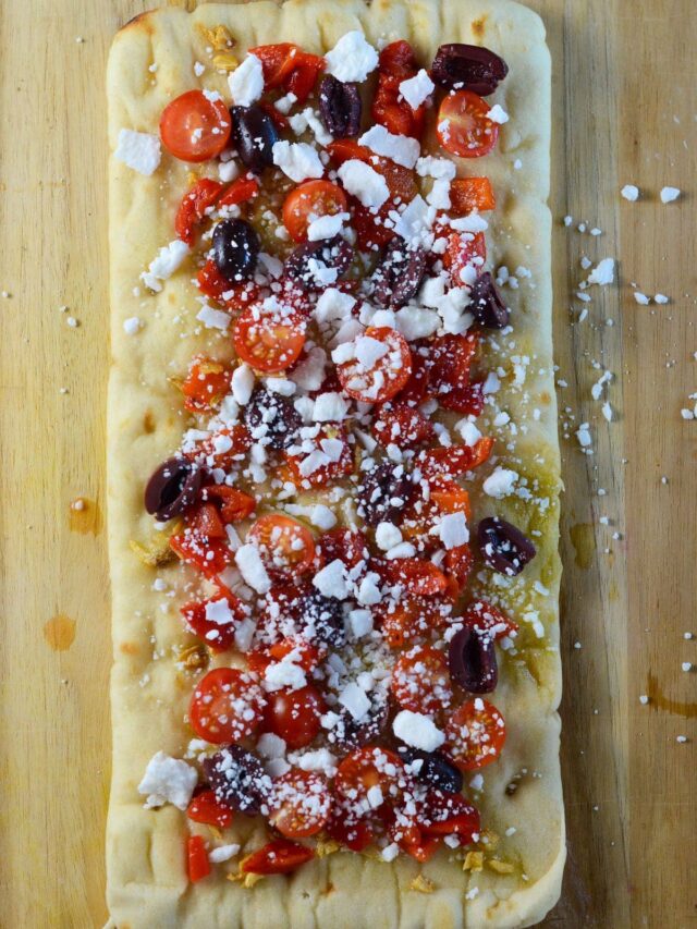 Easy Vegan Flatbread Pizza - Naturallie Plant-Based