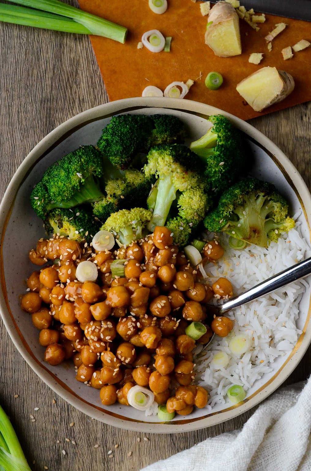 Sesame Ginger Chickpeas - Naturallie Plant-Based