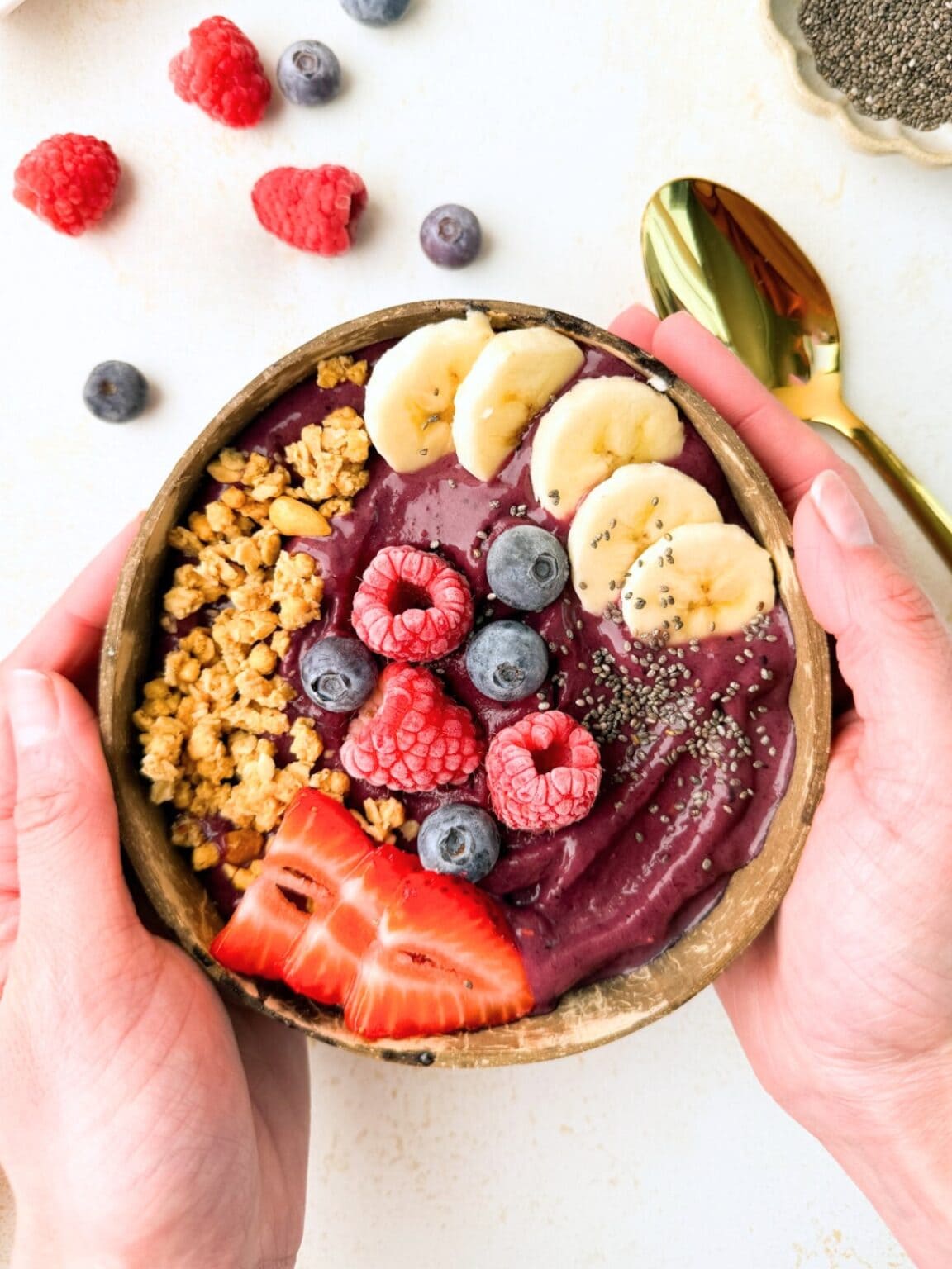 How to Make an Acai Bowl - Naturallie Plant-Based